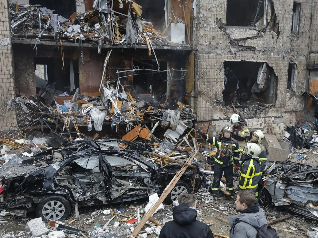 Borrell exorta países da UE a mobilizar mais sistemas de defesa aérea e ...