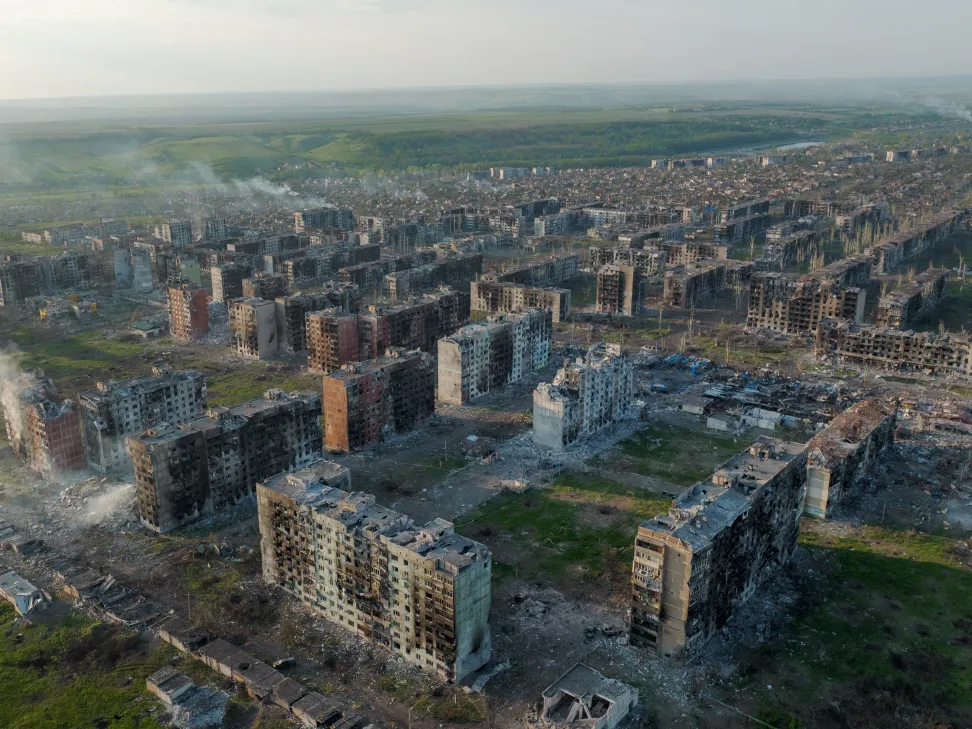 Ucrânia enfrenta “apocalipse”: cidades destruídas, falta de munições e ...